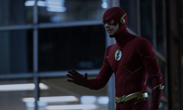 Flash Episode 4 "Going Rogue" Photos: Wentworth Miller & Felicity ...